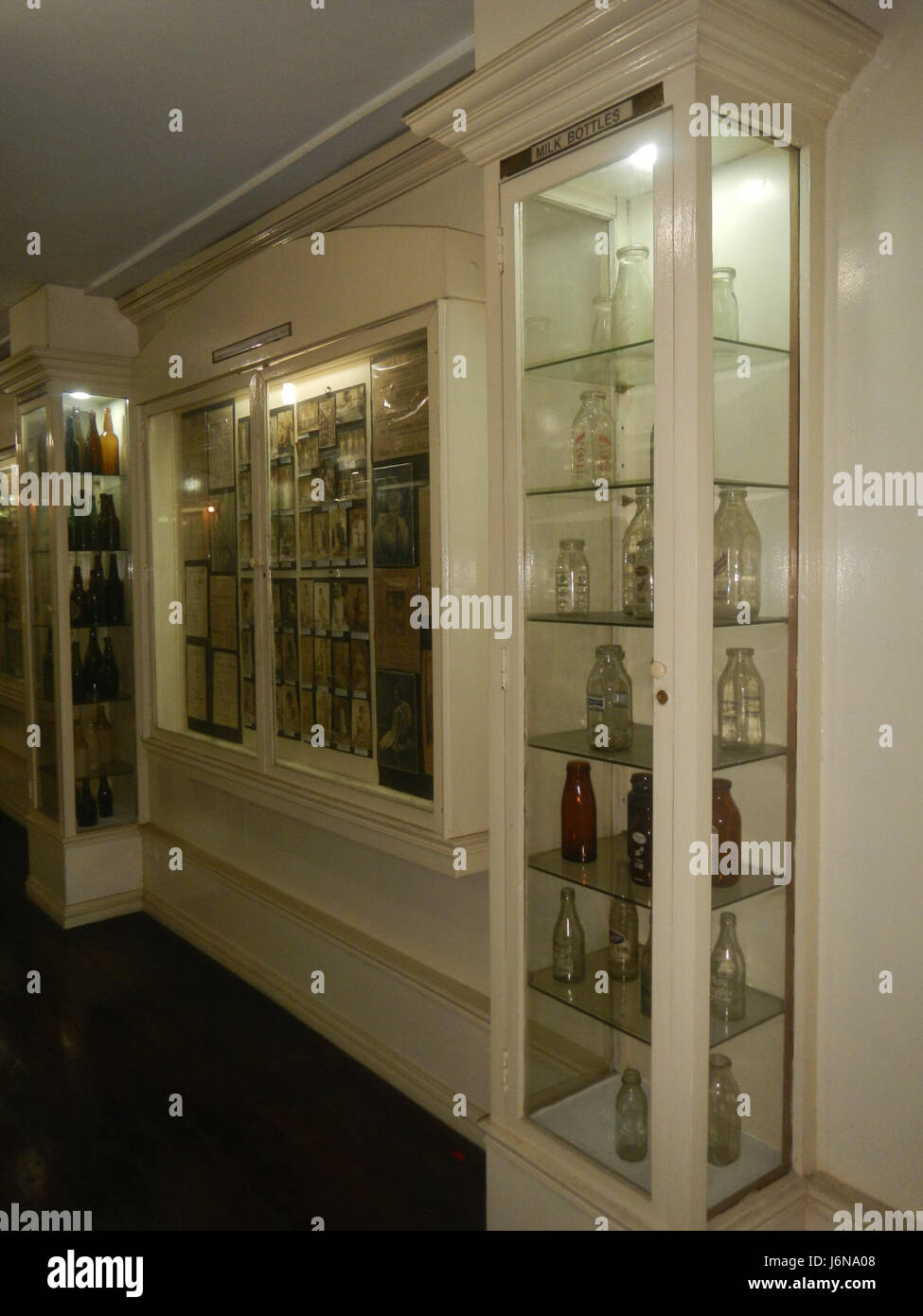 The Escolta Museum, located in the Edificio Calvo in Binondo, Manila ...