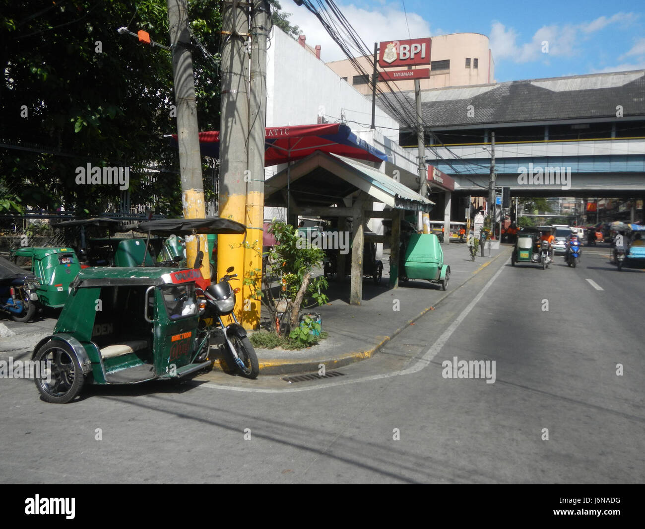 Tayuman Street is a major thoroughfare in the Santa Cruz district of ...