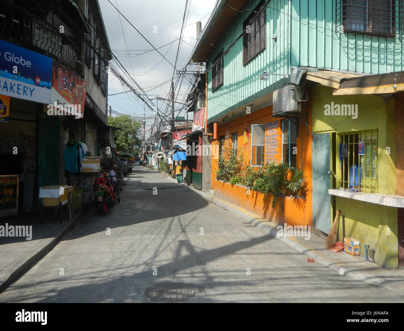 Tayuman Street and the Santa Cruz Bridge in Tondo, Manila, are ...
