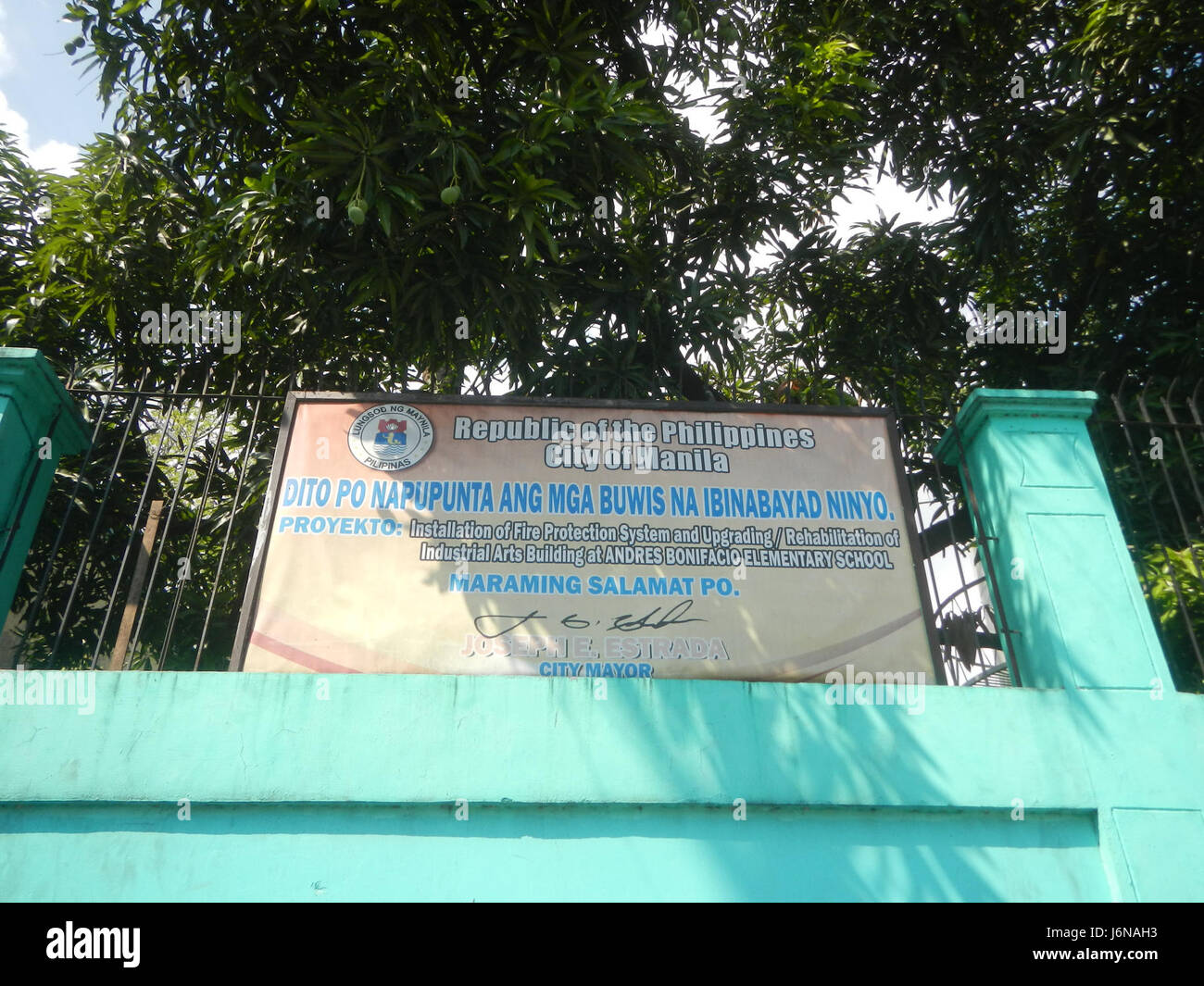 An image of Tayuman Street near Santa Cruz Bridge in Tondo, Manila ...
