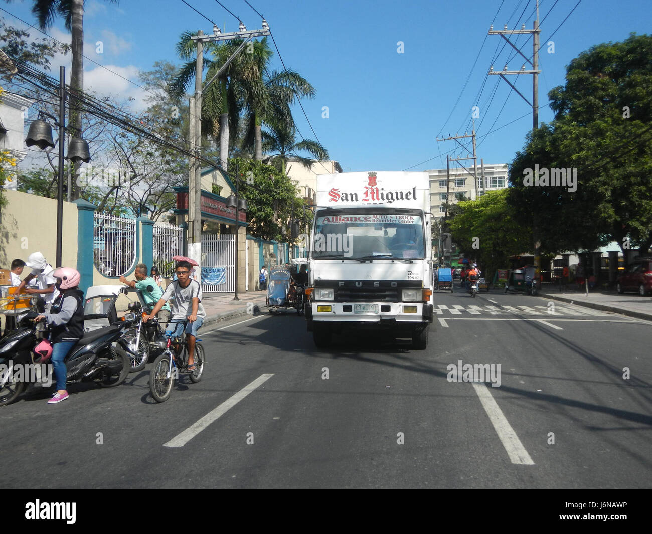 This pedestrian footbridge connects key areas in Tondo, Manila ...