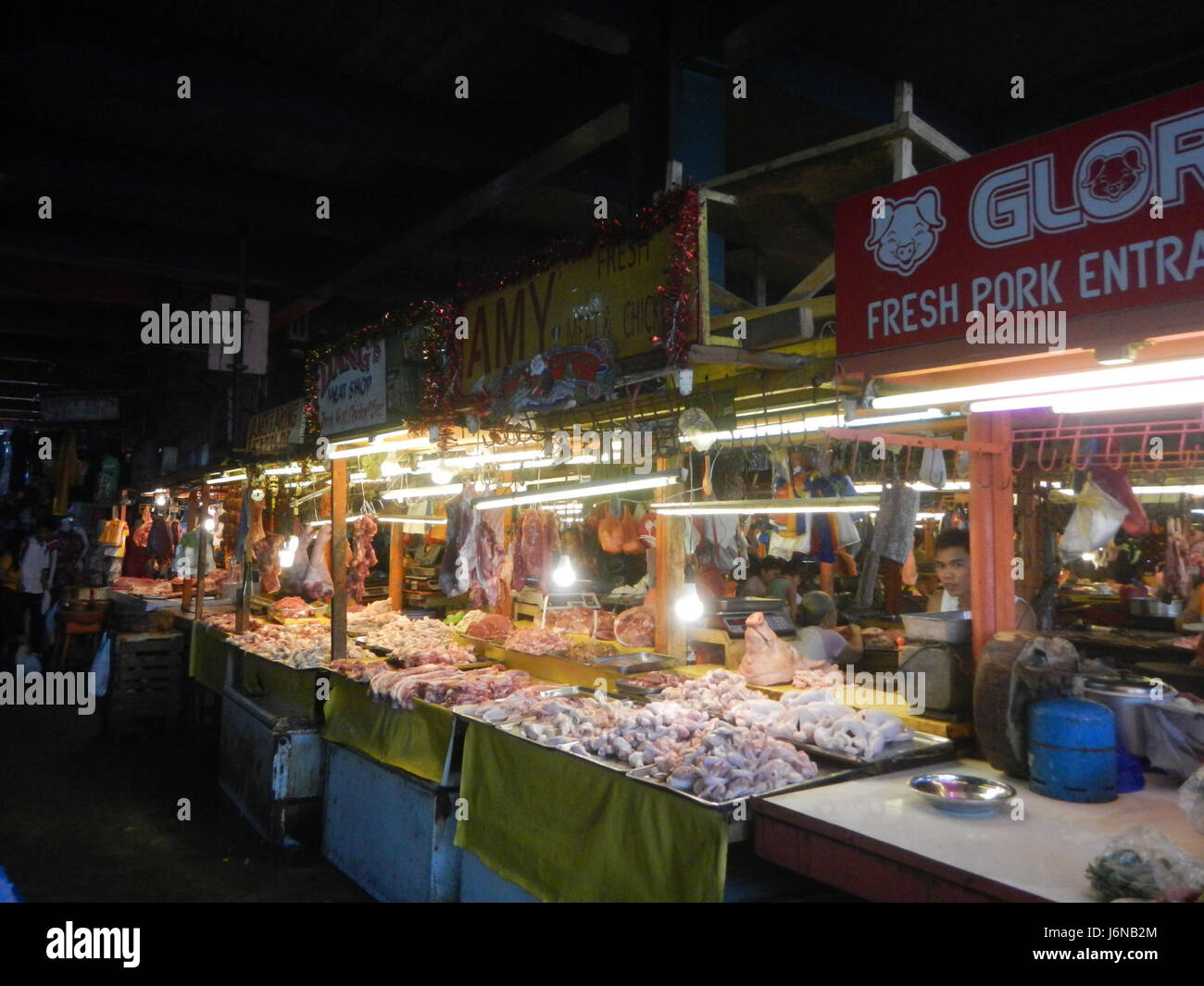 This image captures the New Pritil Public Market located on Juan Luna ...