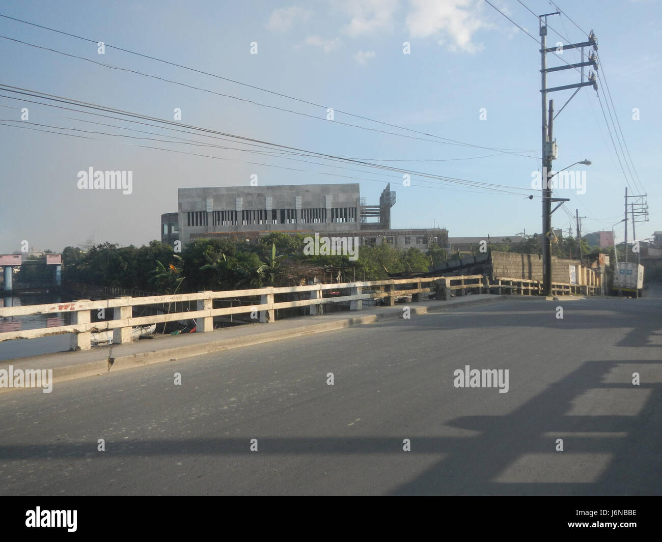 This image shows the Velasquez Bridge, a notable infrastructure in ...
