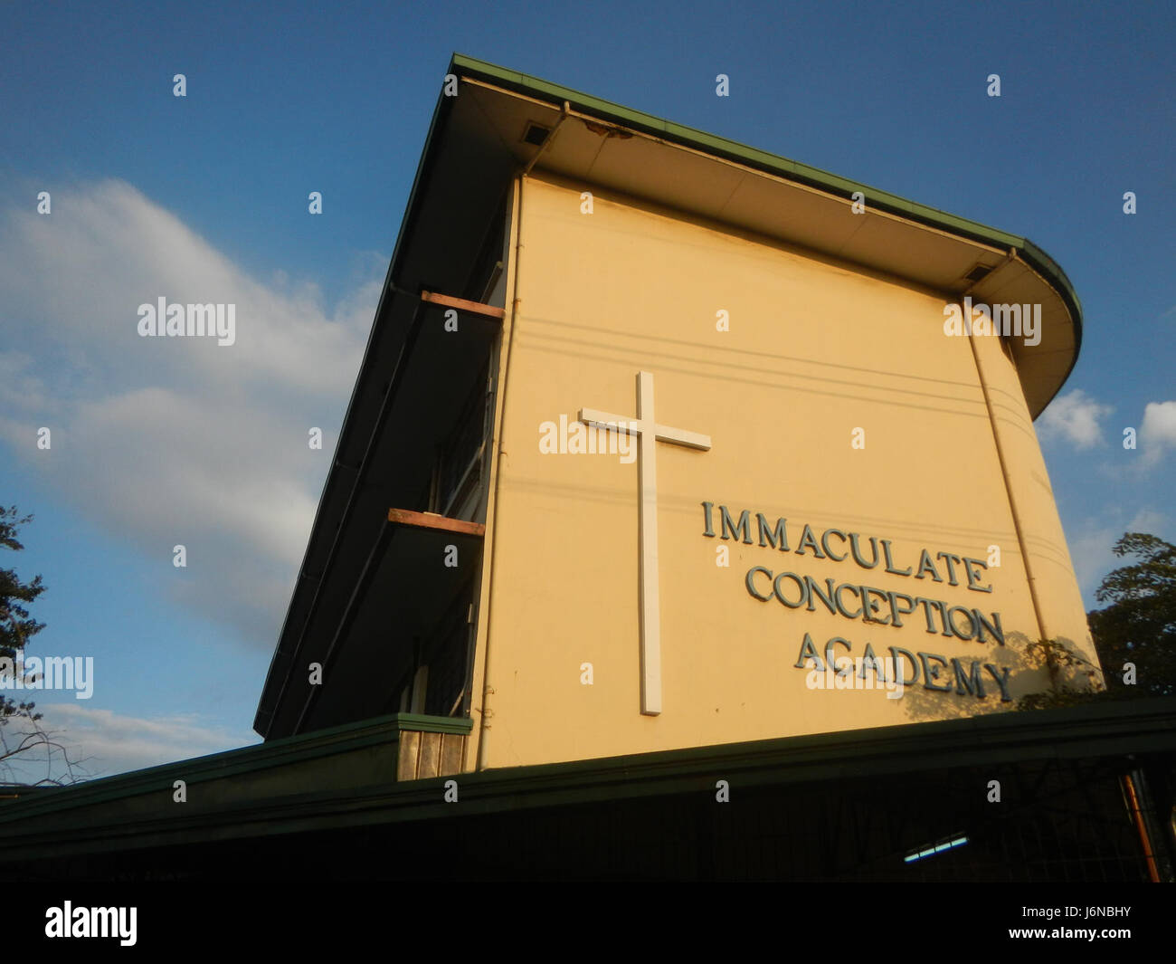 The Honorio Lopez Bridge connects key areas in Tondo, Manila, including ...