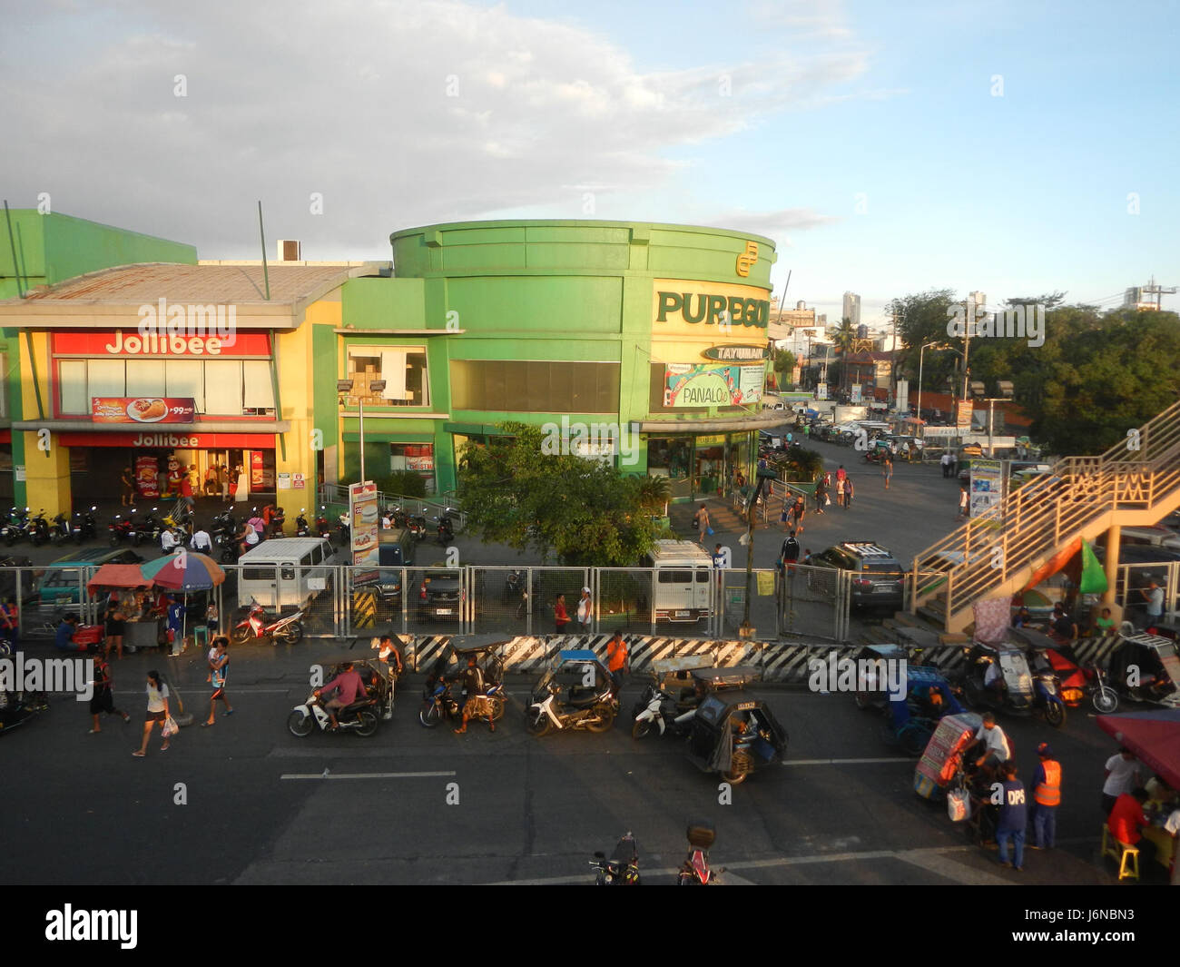 09393 Pedestrian footbridge Puregold Tayuman Juan Luna C-24 Capulong ...