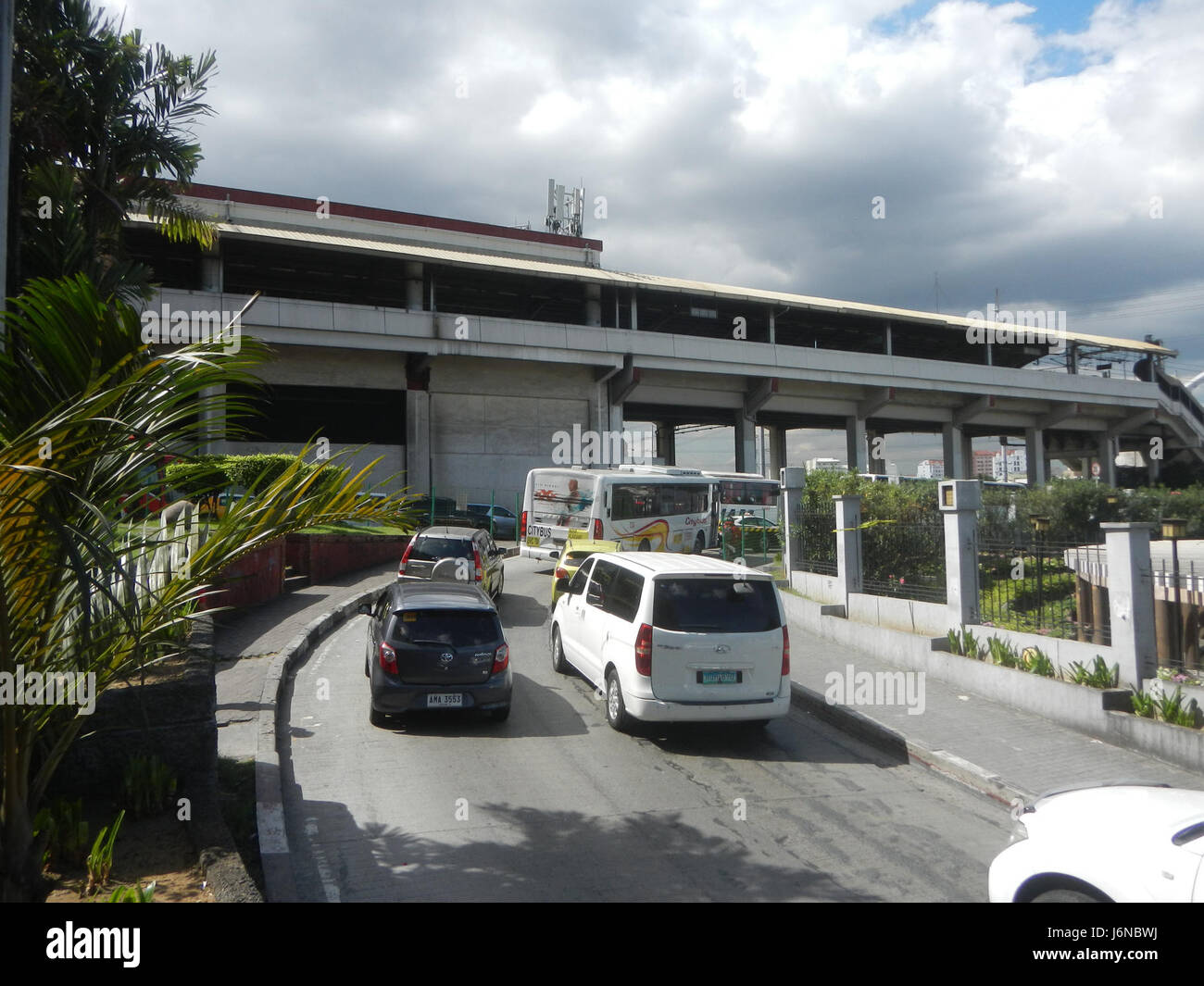 09586 Guadalupe Cloverleaf Interchange J P Rizal Cembo Station ...