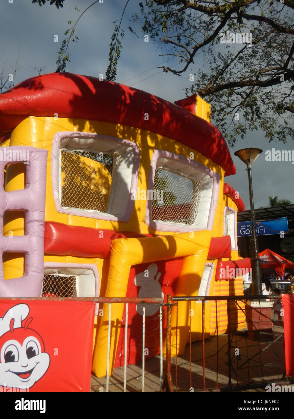 Jollitown Logo