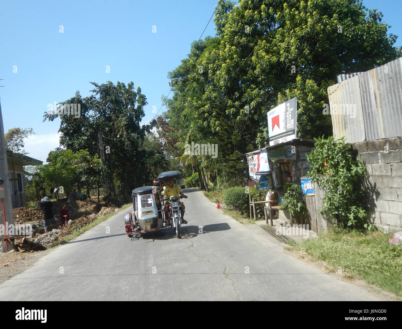 The construction project along the Pandi Bulacan Road in San Roque ...