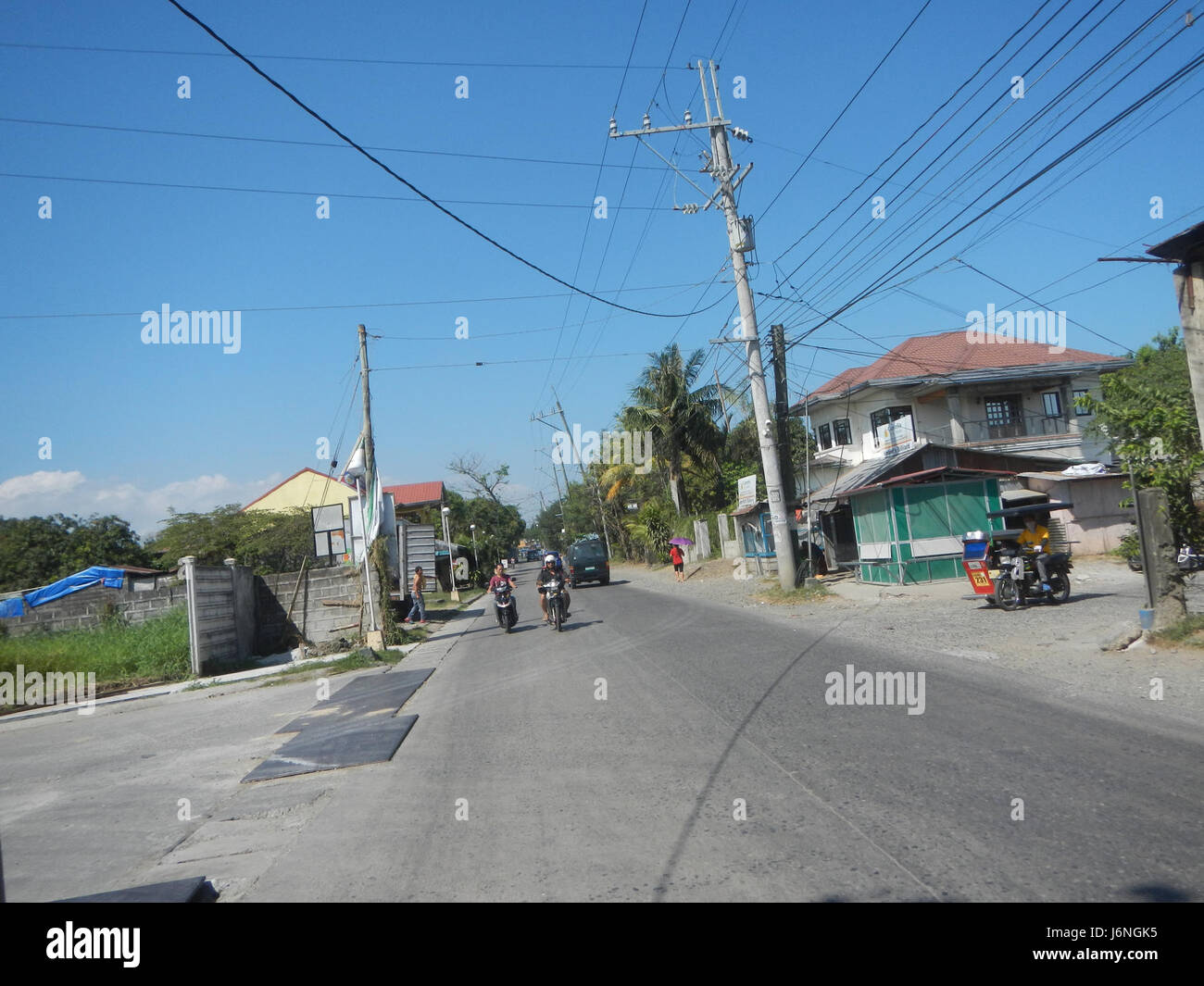 The road connecting Manggahan, Santa Cruz, Santa Clara, and Santa Maria ...