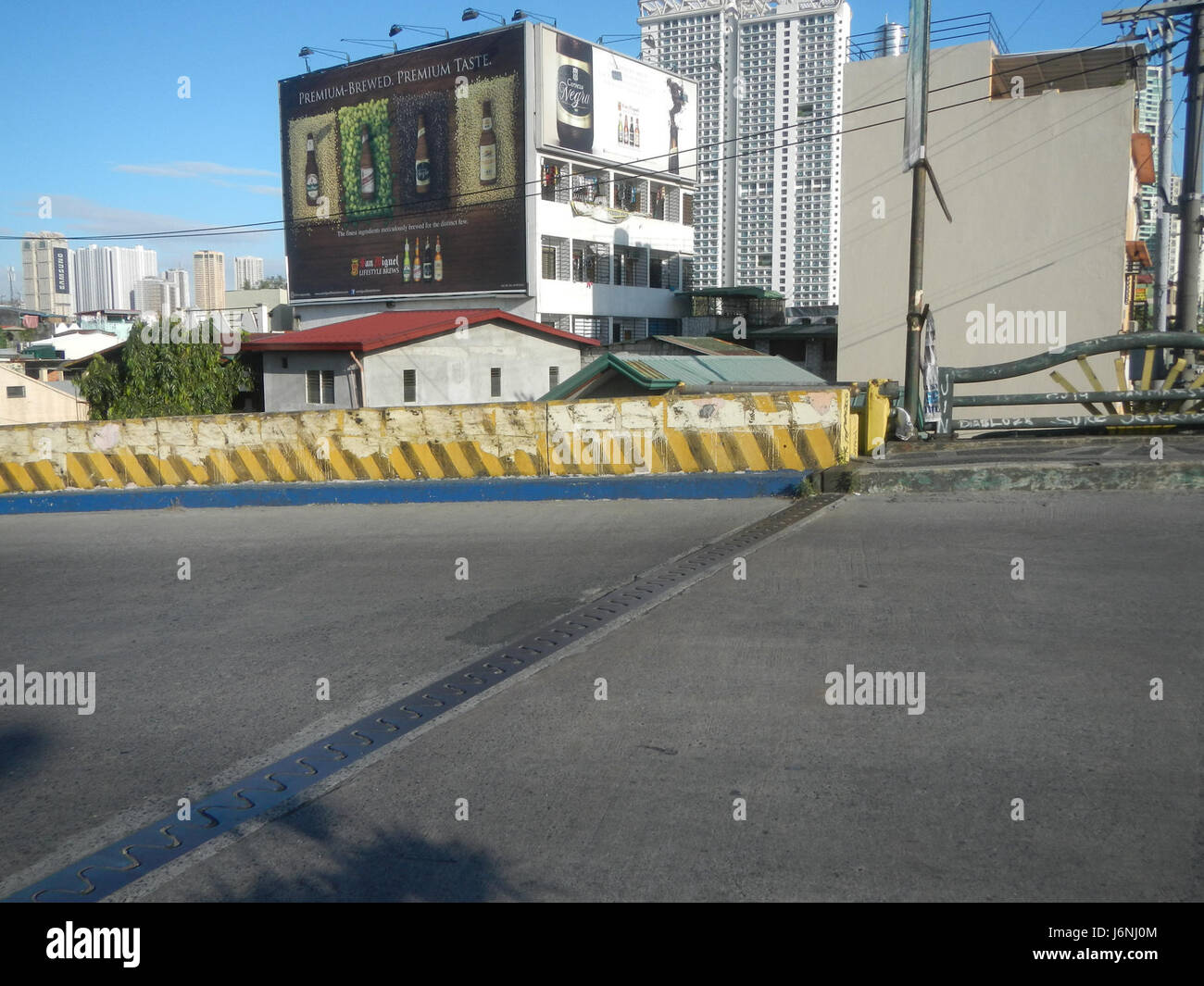 This image refers to a bridge connecting Makati and Mandaluyong City ...