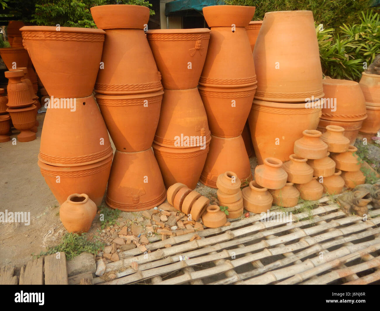 Philippine pottery hi-res stock photography and images - Alamy