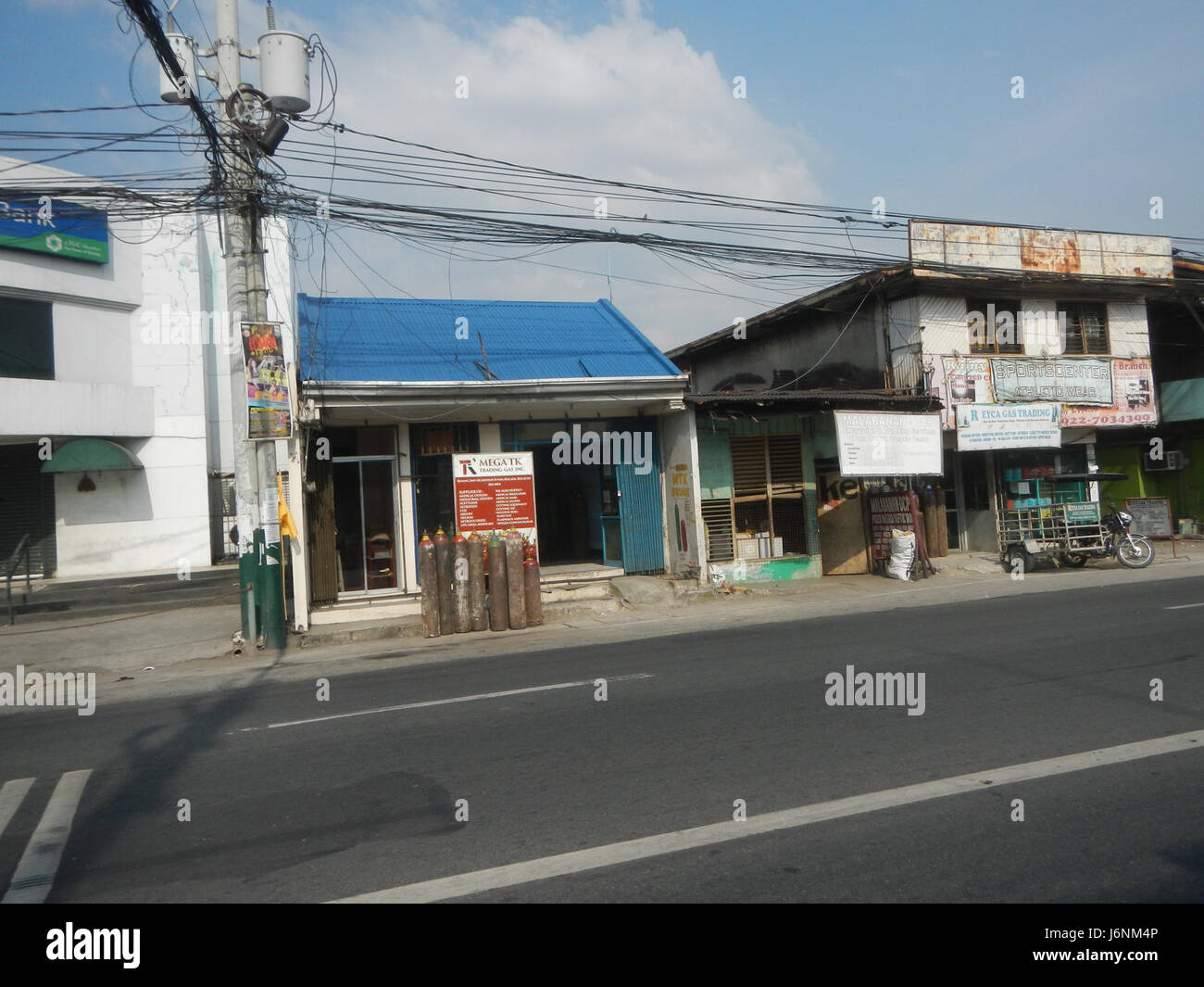 MacArthur Highway is a major roadway in the Philippines, connecting ...