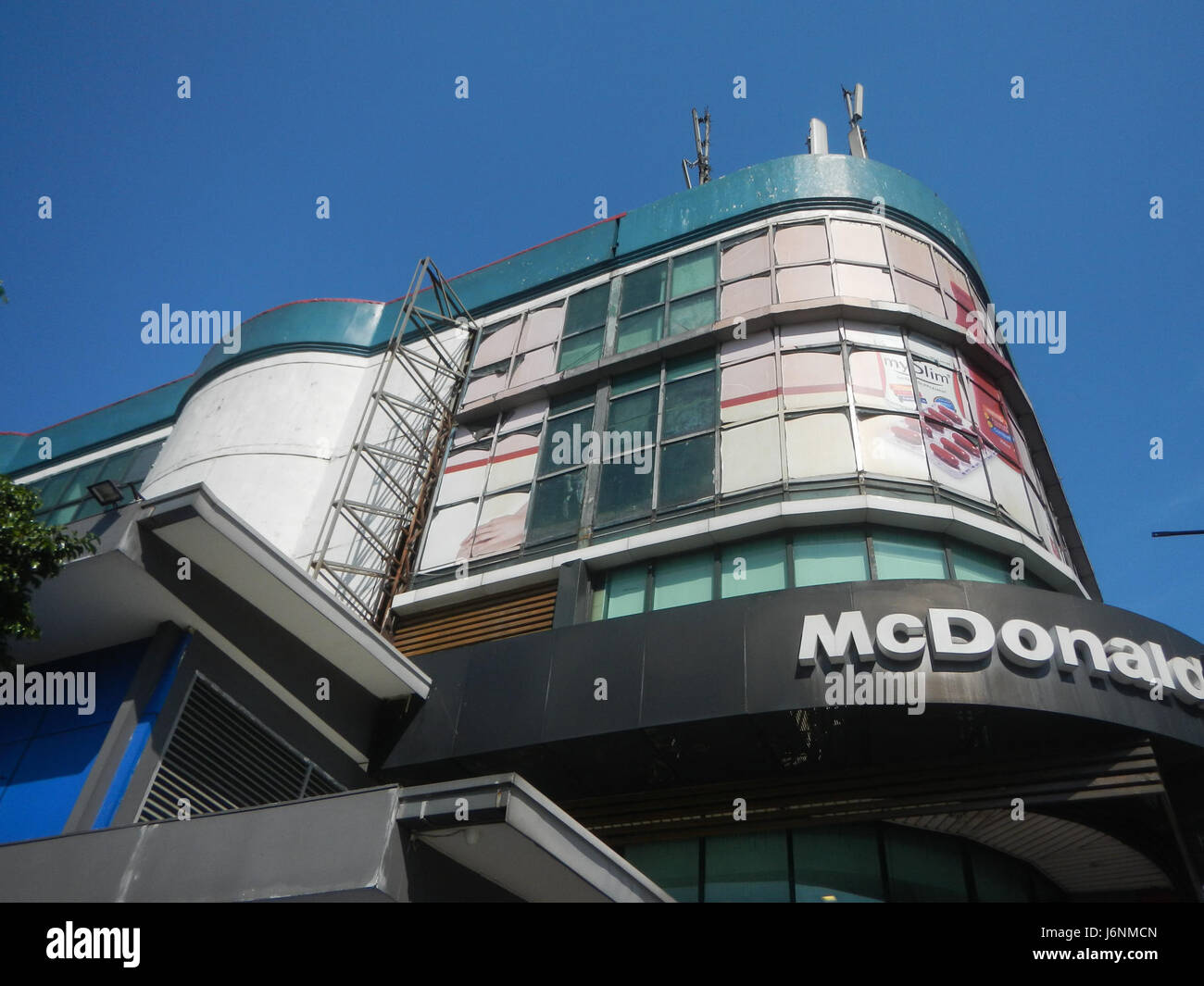 The Social Security System (SSS) Guadalupe Nuevo Commercial Complex is ...