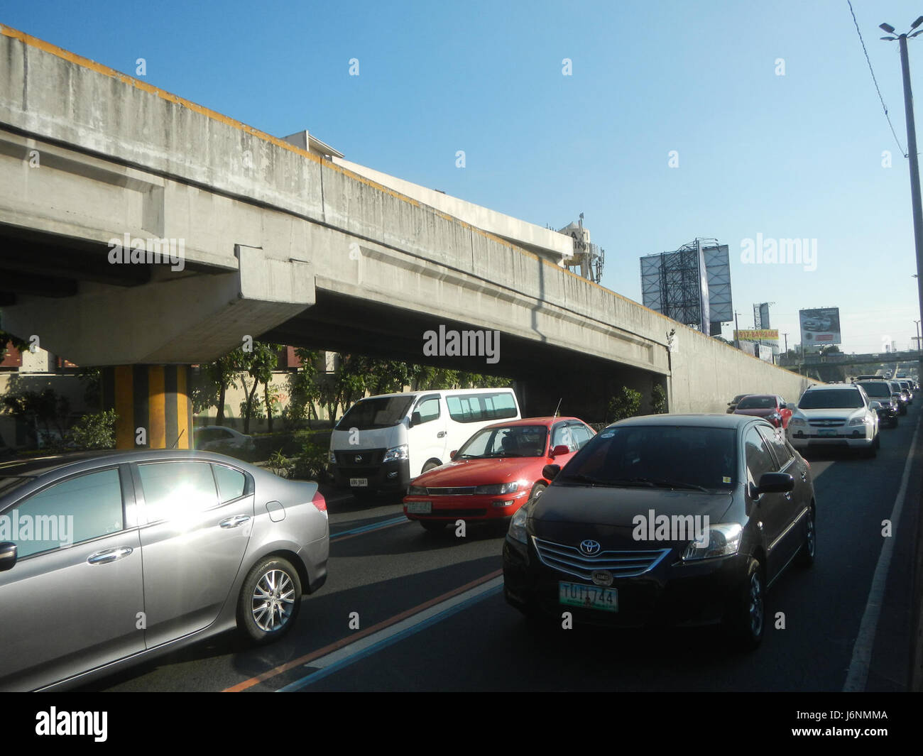 Philippines manila traffic in pasig hi-res stock photography and images ...