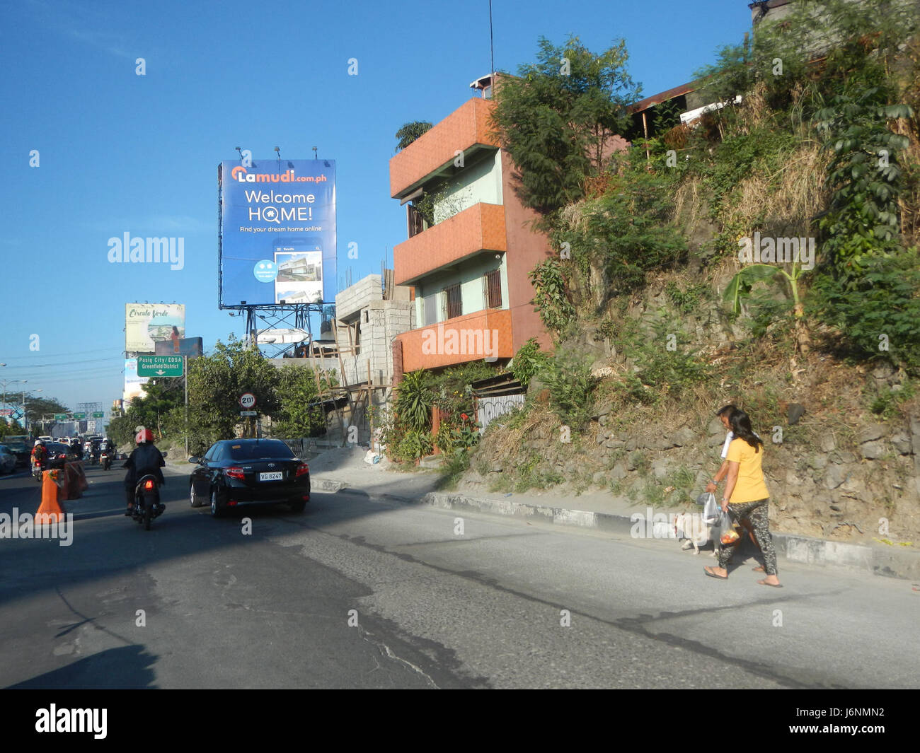 This describes the Circumferential Road 8 highway boundary, connecting ...