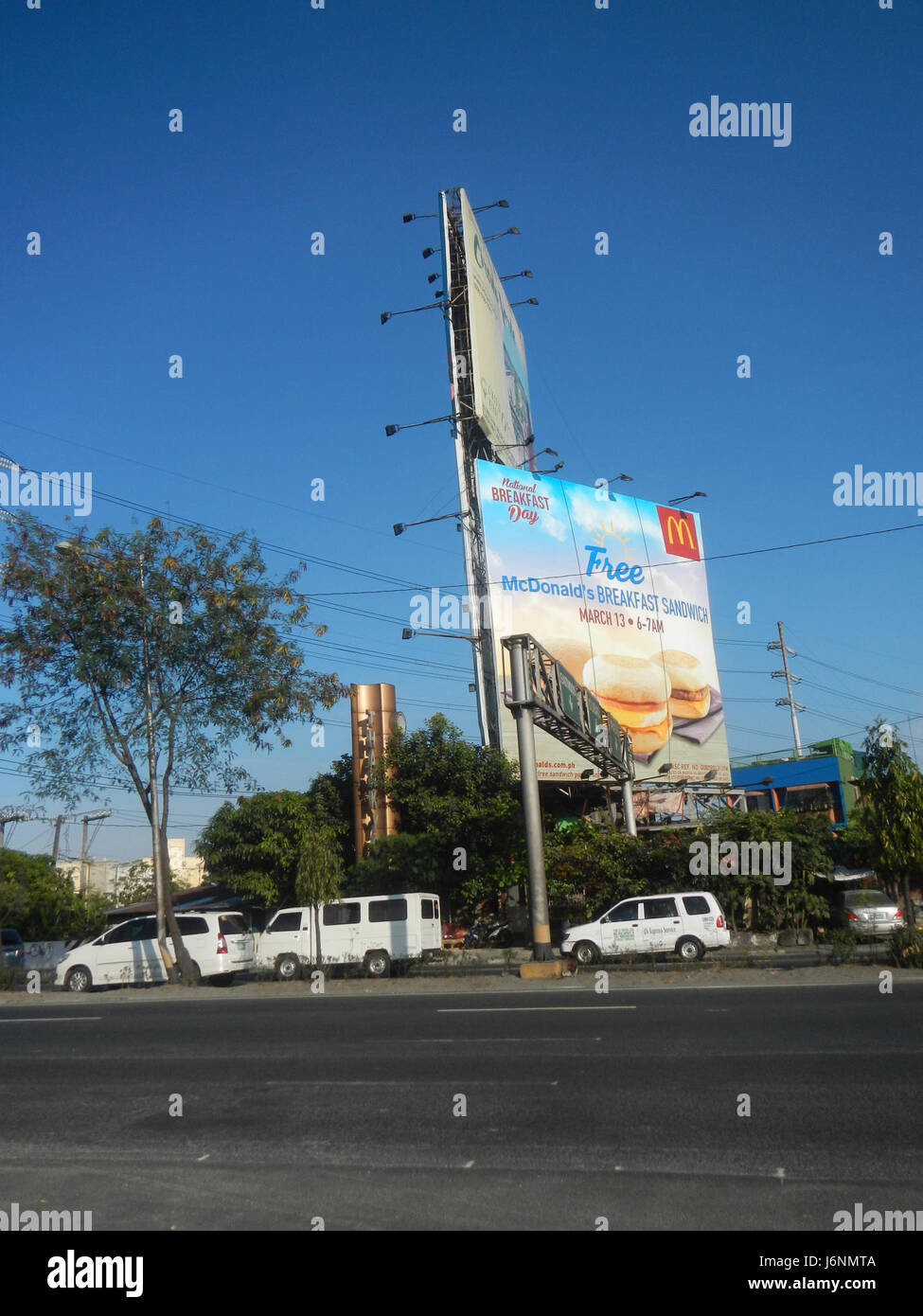 Circumferential Road 43 is a major highway that forms part of the ...