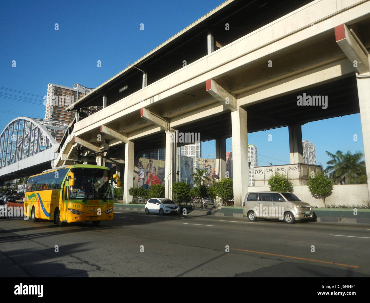 09502 J. P. Rizal Avenue MRT Guadalupe Bridge Viejo Poblacion Guadalupe ...