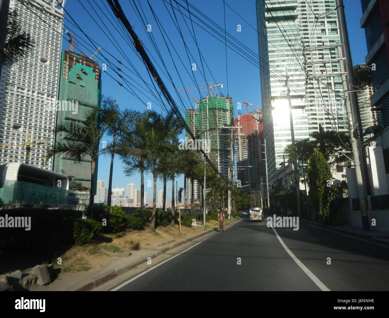 This image shows J. P. Rizal Avenue near the MRT Guadalupe Bridge ...