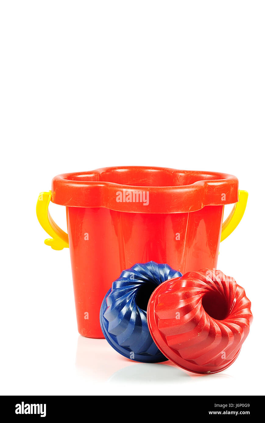 red bucket 2 Stock Photo - Alamy