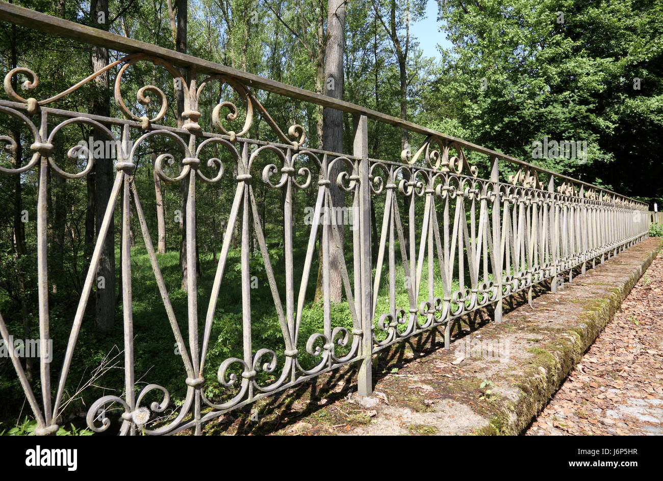 Craftsman bridge design hi-res stock photography and images - Alamy