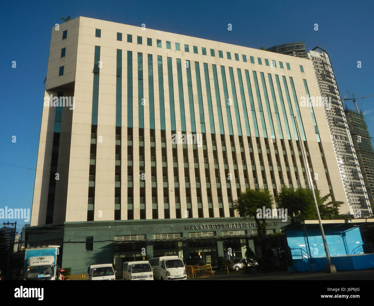 The Makati City Hall Quadrangle Complex houses the Jose Rizal monument ...