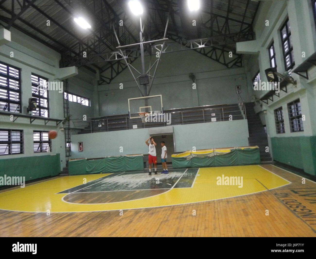 JfJ. P. Rizal Street in Olympia, Valenzuela, and the surrounding areas ...