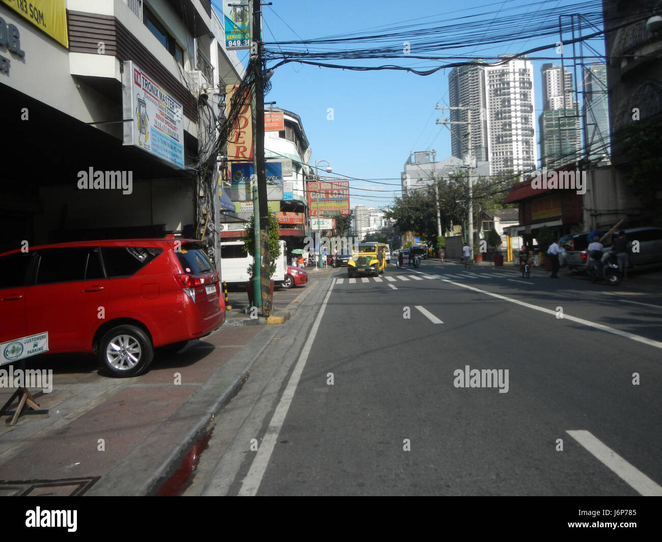 J.P. Rizal Avenue in Valenzuela, located near the Olympia in Makati ...