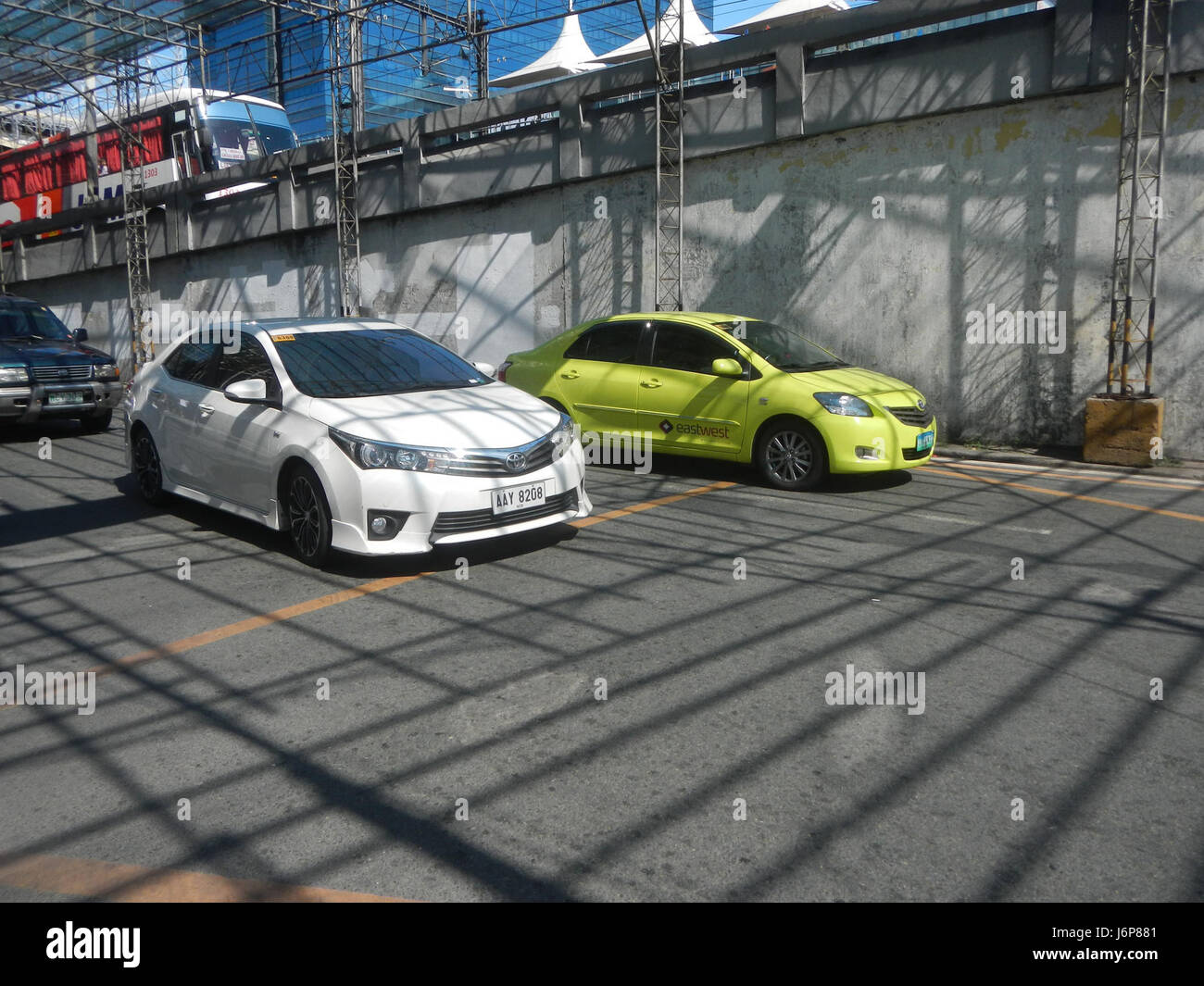 Magallanes mrt station hi-res stock photography and images - Alamy