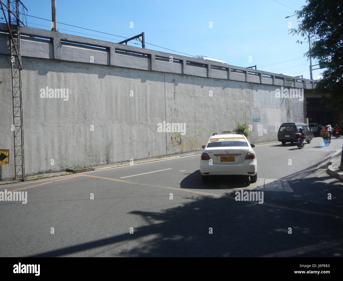 06770 Magallanes Interchange MRT Station Chino Roces Avenue Bangkal ...