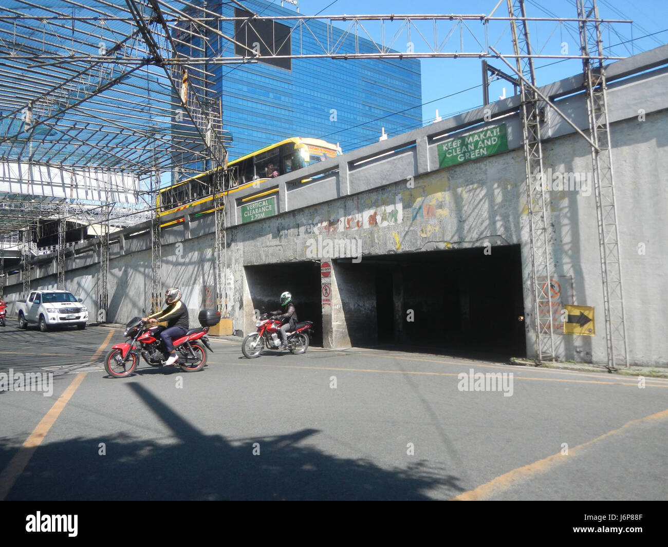 The Magallanes Interchange MRT Station, located at Chino Roces Avenue ...
