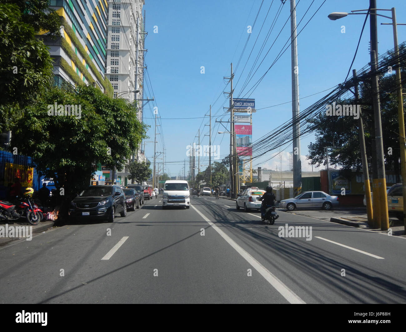 The Magallanes Interchange MRT Station, located at Chino Roces Avenue ...