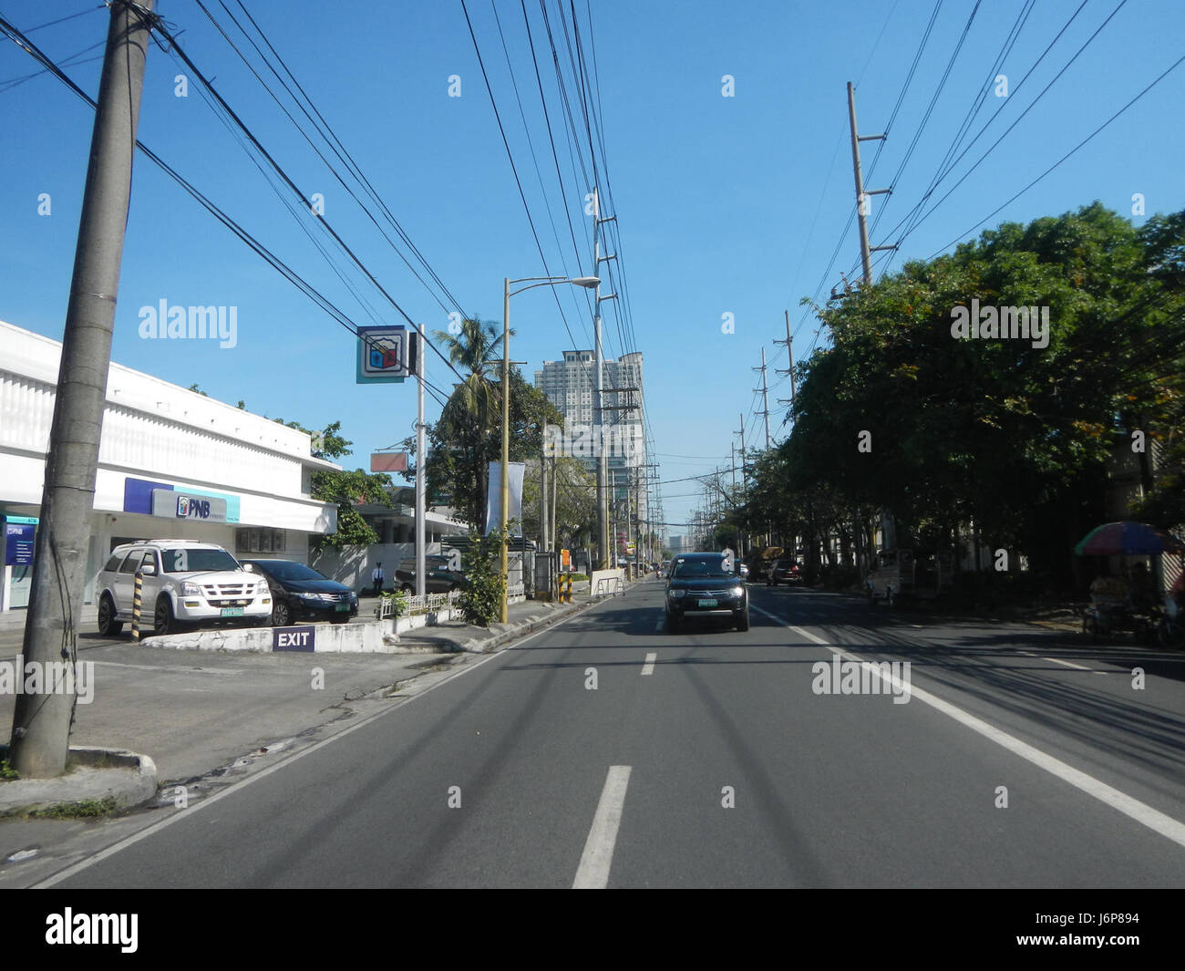 Magallanes mrt station hi-res stock photography and images - Alamy