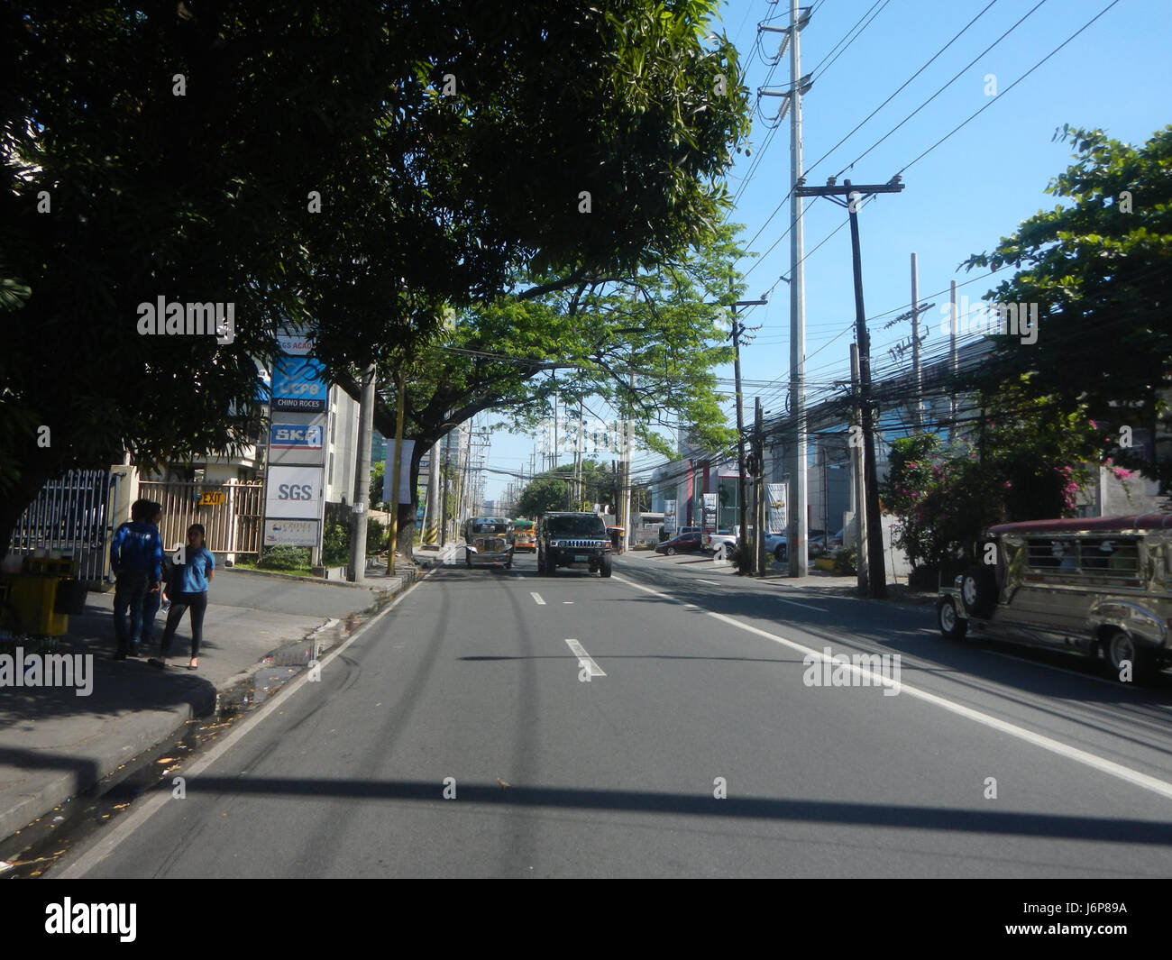 The Magallanes Interchange MRT Station, located on Chino Roces Avenue ...