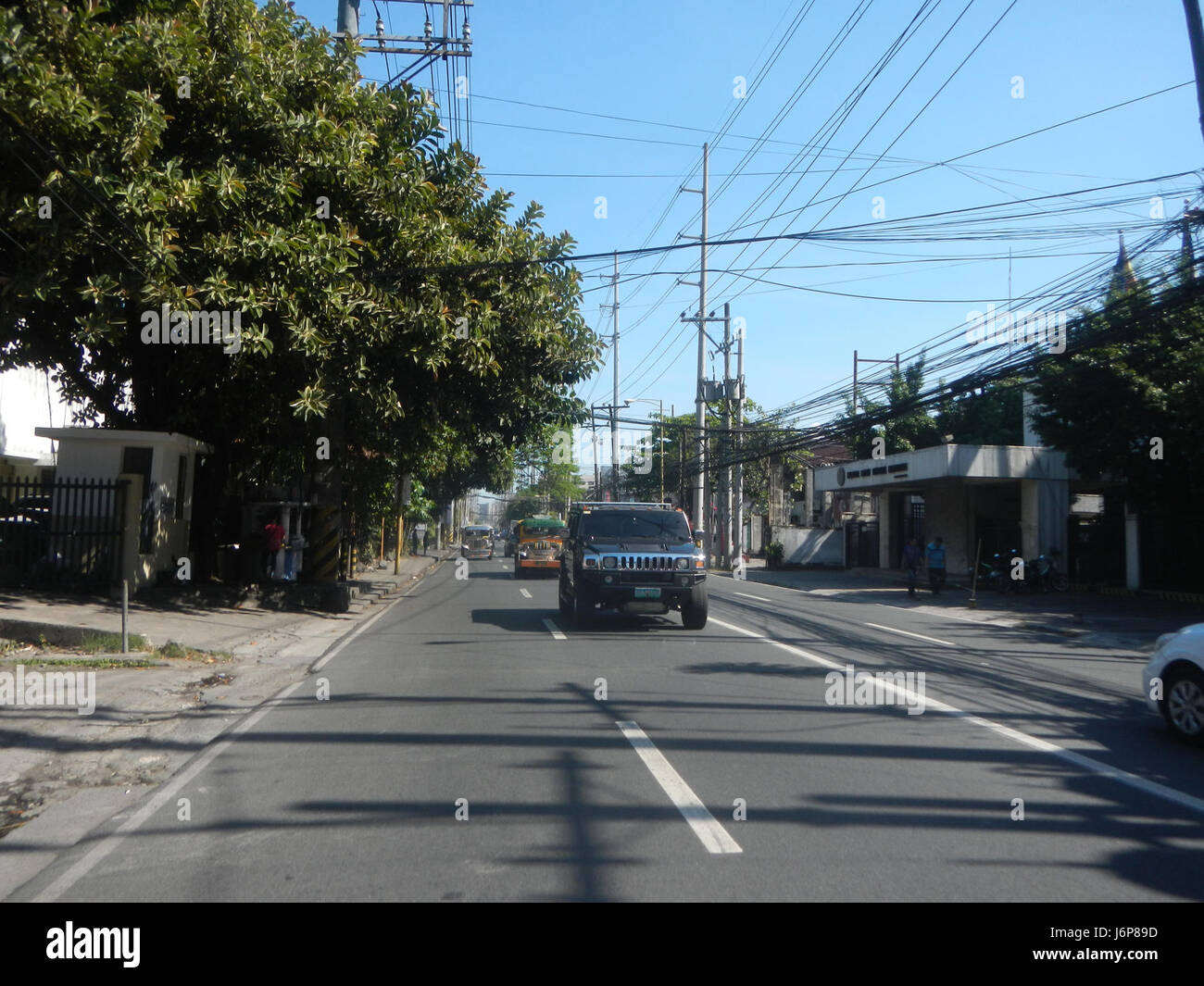 The Magallanes Interchange MRT Station is located on Chino Roces Avenue ...