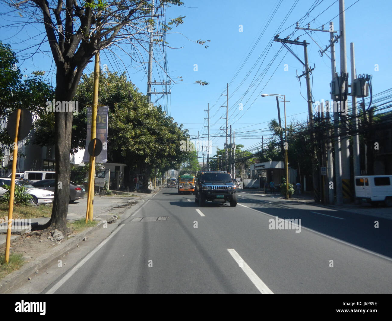 Magallanes mrt station hi-res stock photography and images - Alamy