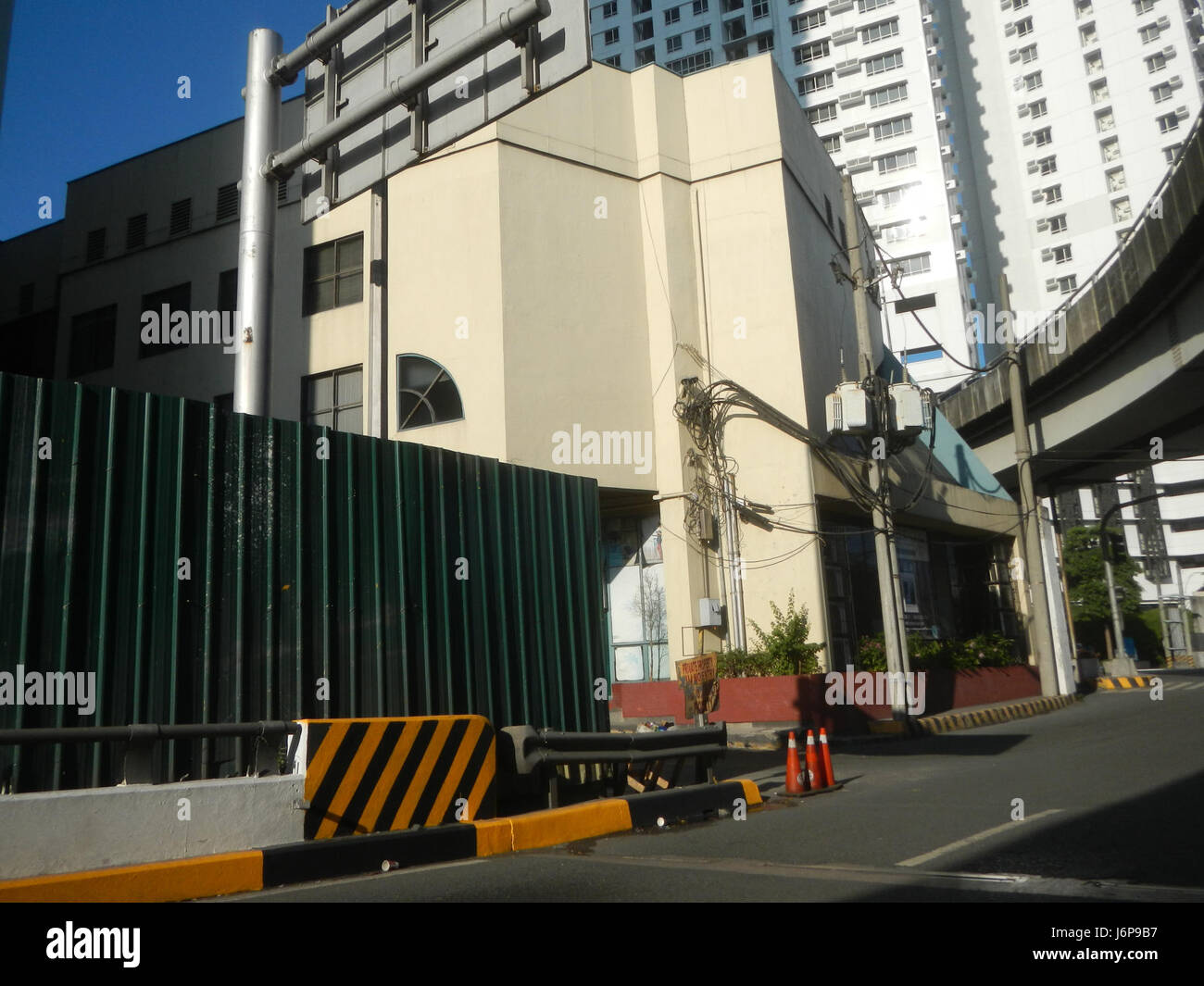 The Metro Manila Skyway is a major elevated highway in Makati City ...
