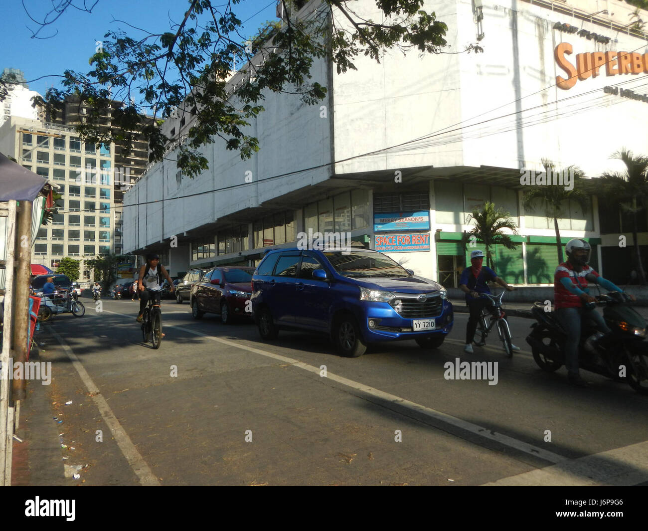 This image captures the buildings along Chino Roces Avenue in Pio del ...