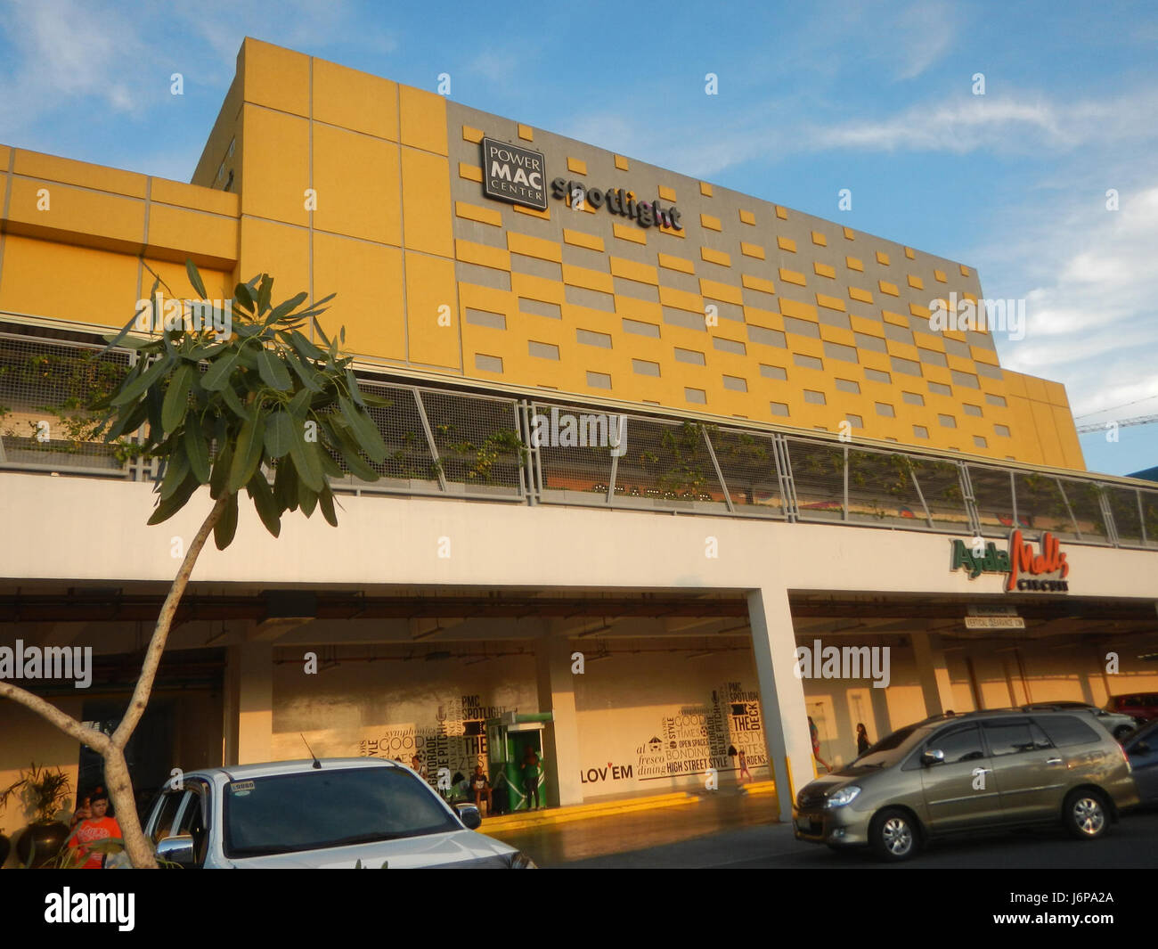 07935 Exterior of Circuit Lane Ayala Malls Circuit Carmona Makati 09 ...