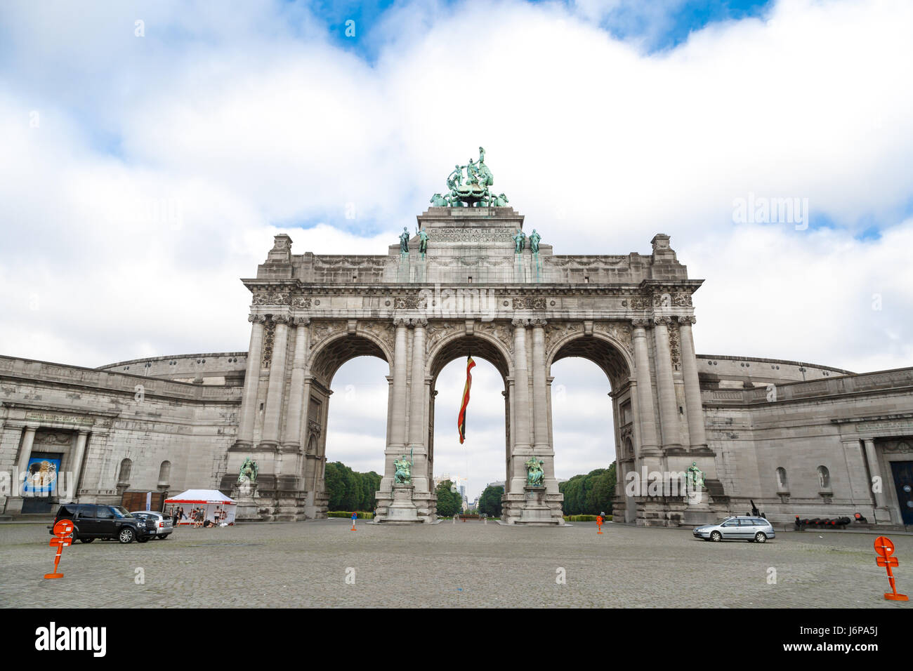 BRUSSELS, BELGIUM - JULY 9, 2016 : Triumphal Arch in Jubelpark or Parc ...