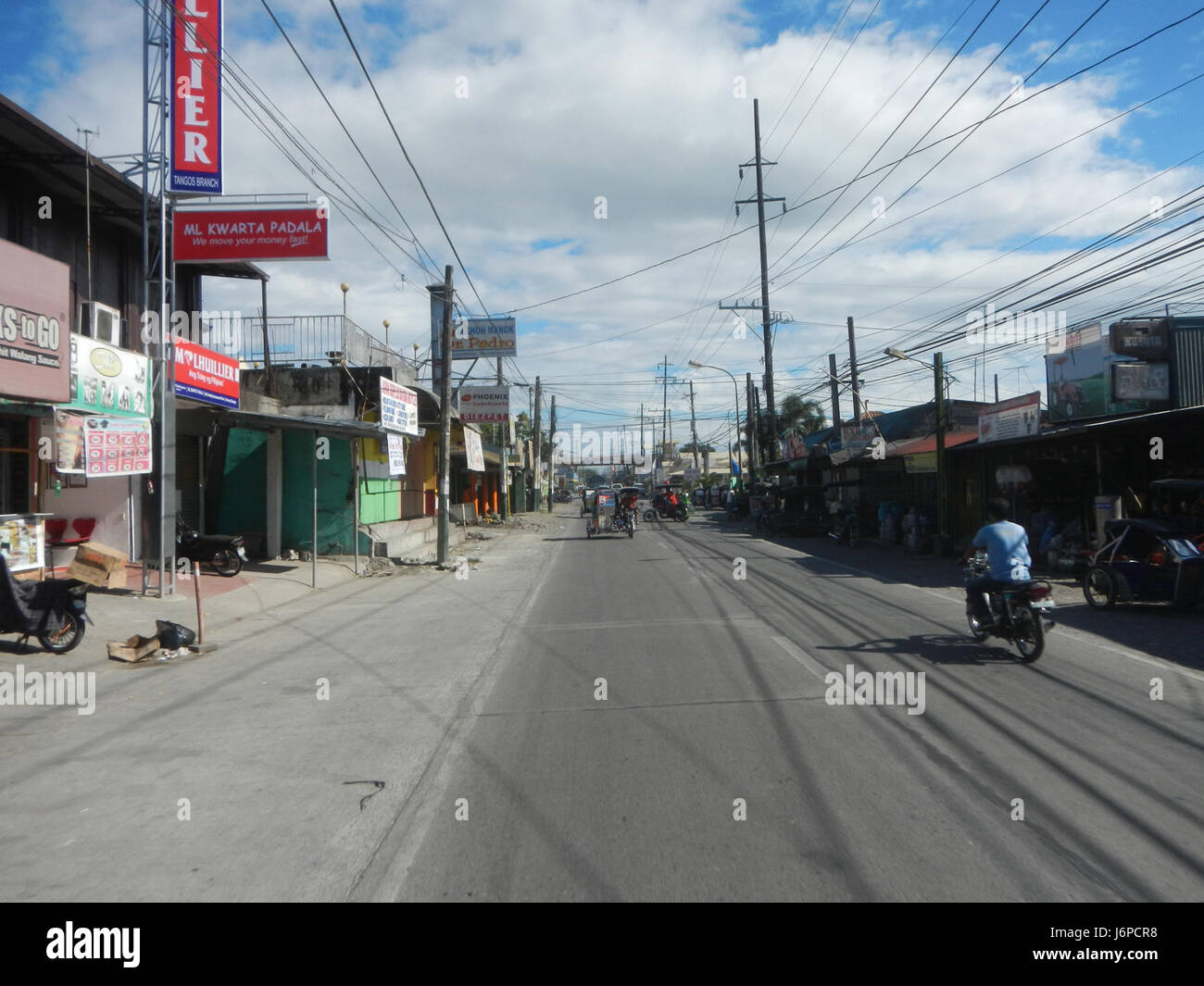 Photograph depicting the road signage along the Baliuag, Bulacan to ...