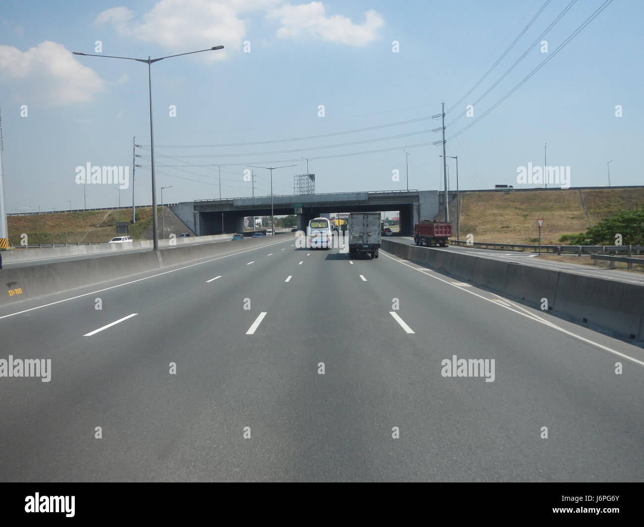 The Smart Connect Interchange in Valenzuela City is a major ...