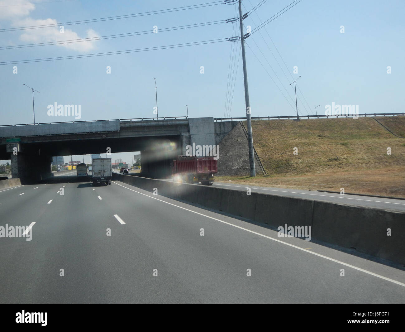 Smart city infrastructure services hi-res stock photography and images ...