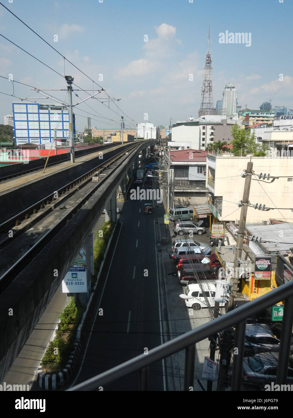07559 Santolan Pasig Quezon City LRT Stations Roads 10 Stock Photo - Alamy