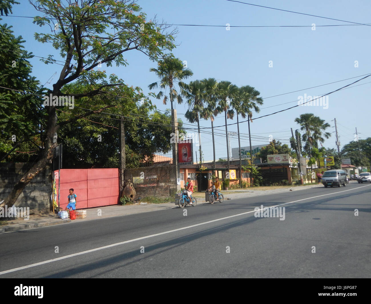 07559 Santolan Pasig Quezon City LRT Stations Roads 33 Stock Photo - Alamy