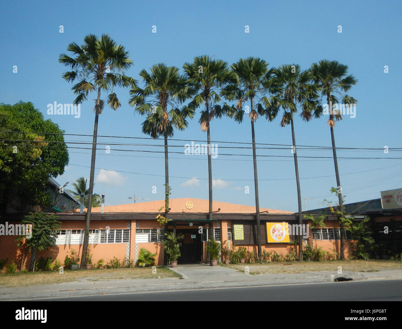 This map section highlights Santolan station in Pasig and Quezon City ...