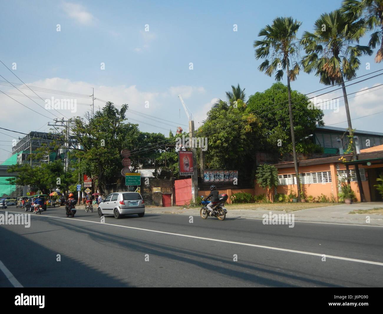 07559 Santolan Pasig Quezon City LRT Stations Roads 41 Stock Photo - Alamy