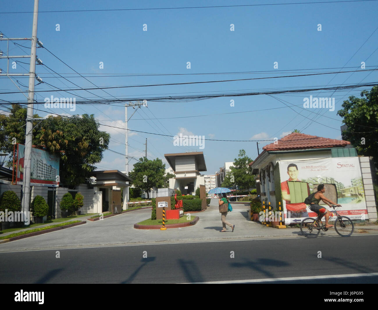 07559 Santolan Pasig Quezon City LRT Stations Roads 45 Stock Photo - Alamy