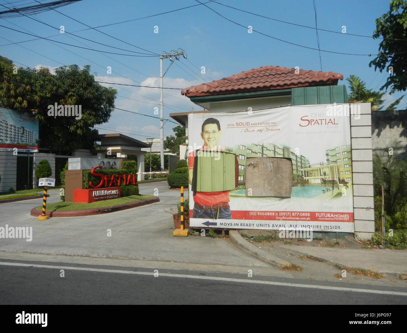 07559 Santolan Pasig Quezon City LRT Stations Roads 47 Stock Photo - Alamy