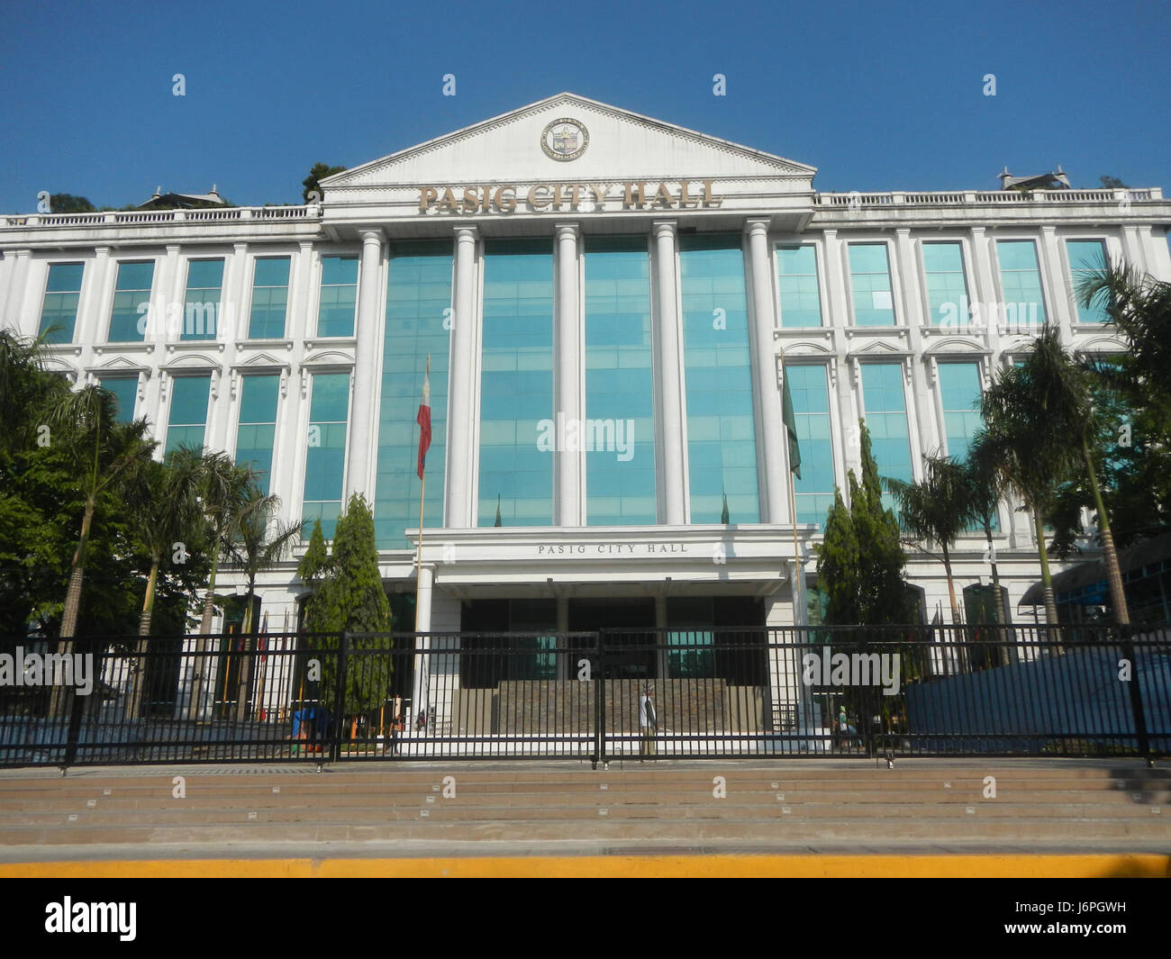 08011 Pasig City Hall Compound Bicycles Parking 01 Stock Photo - Alamy