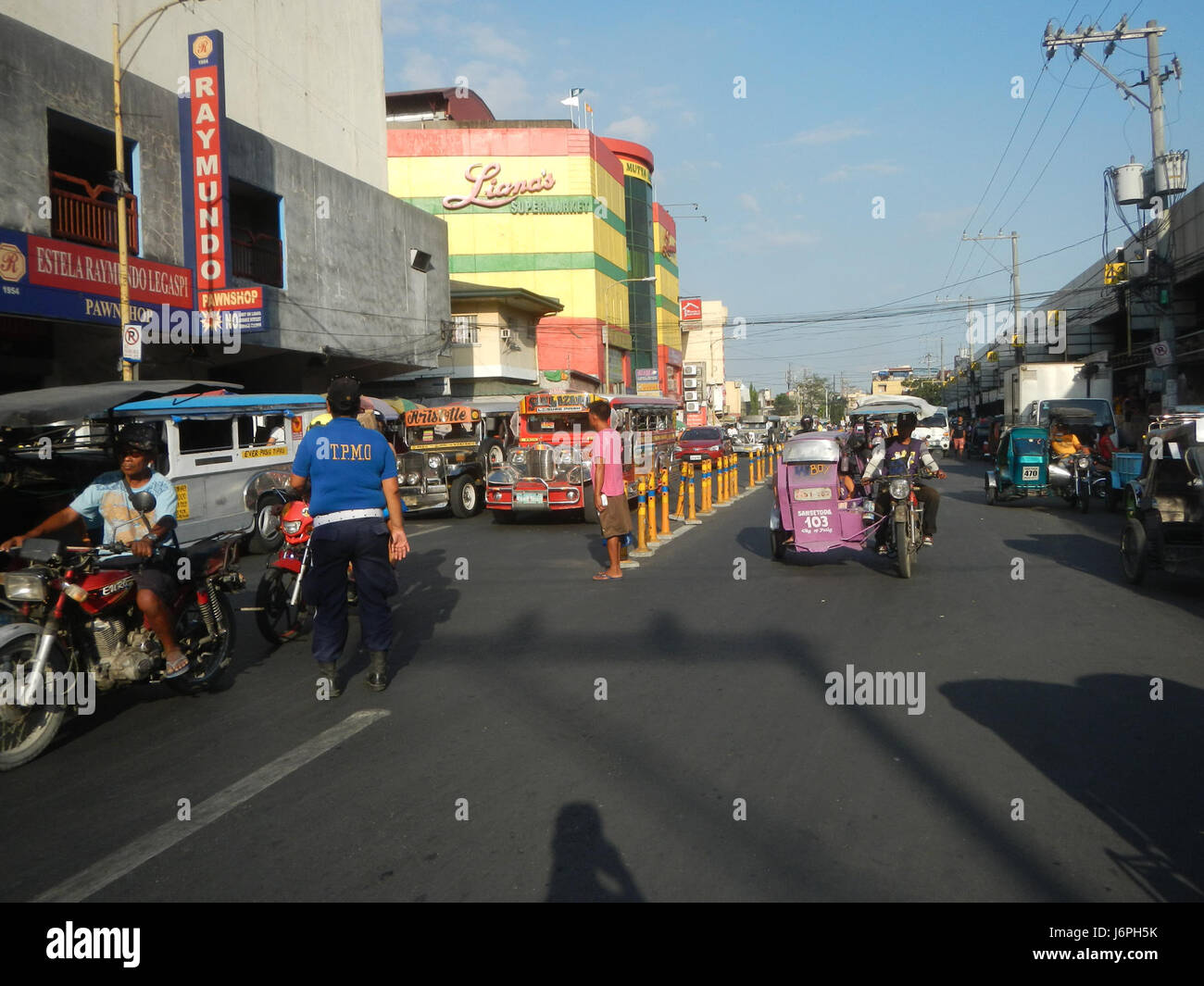 This image features the streets of Palatiw and Pinagbuhatan in Pasig ...
